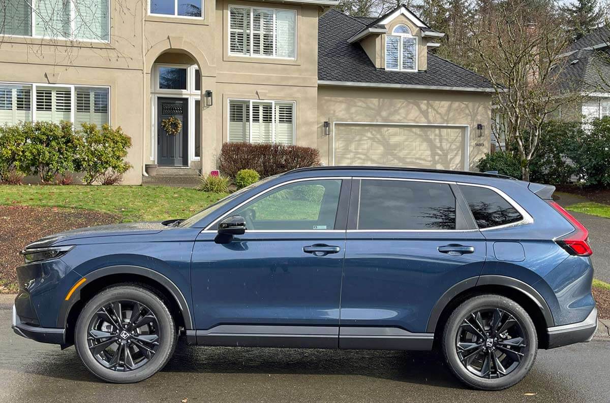 2023 Honda CR-V Hybrid AWD Sport Touring | AAA Oregon/Idaho