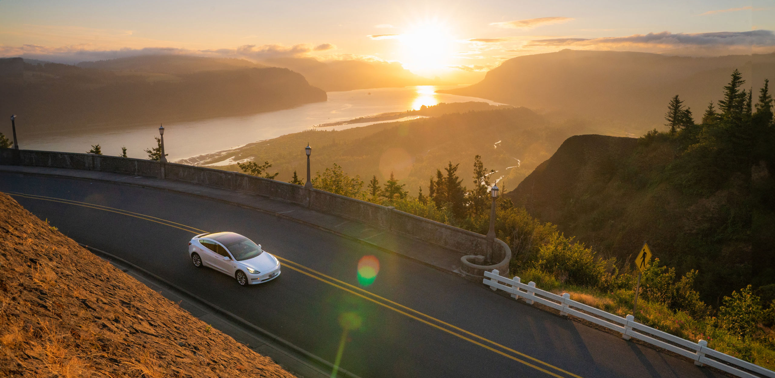 Charging Ahead: Ease EV Range Anxiety | AAA Oregon/Idaho